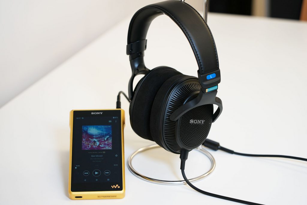 SONY MDR-MV1 イマーシブ時代のリファレンスヘッドフォン / スタジオの音場環境をヘッドホンで高精度に再現 360 VME ...