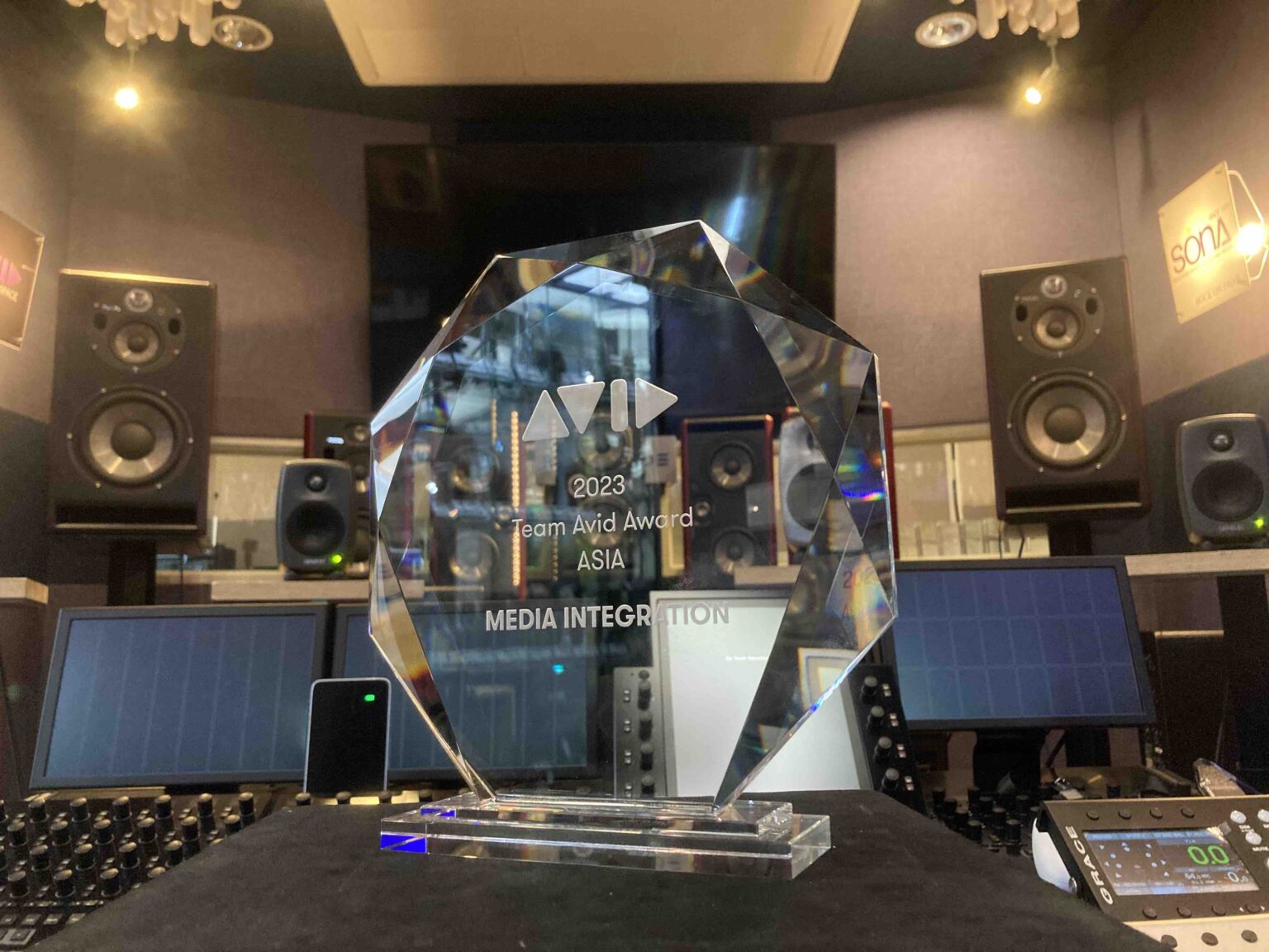 Avid 2023 Top Audio Reseller ASIA / 2023 Team Avid Award ASIA を受賞しました ...